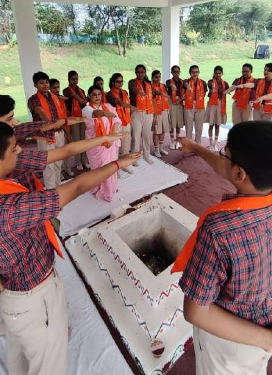 विविध गतिविधियां: हवन के साथ 11वीं कक्षा के सत्र का शुभारंभ - 11th ...