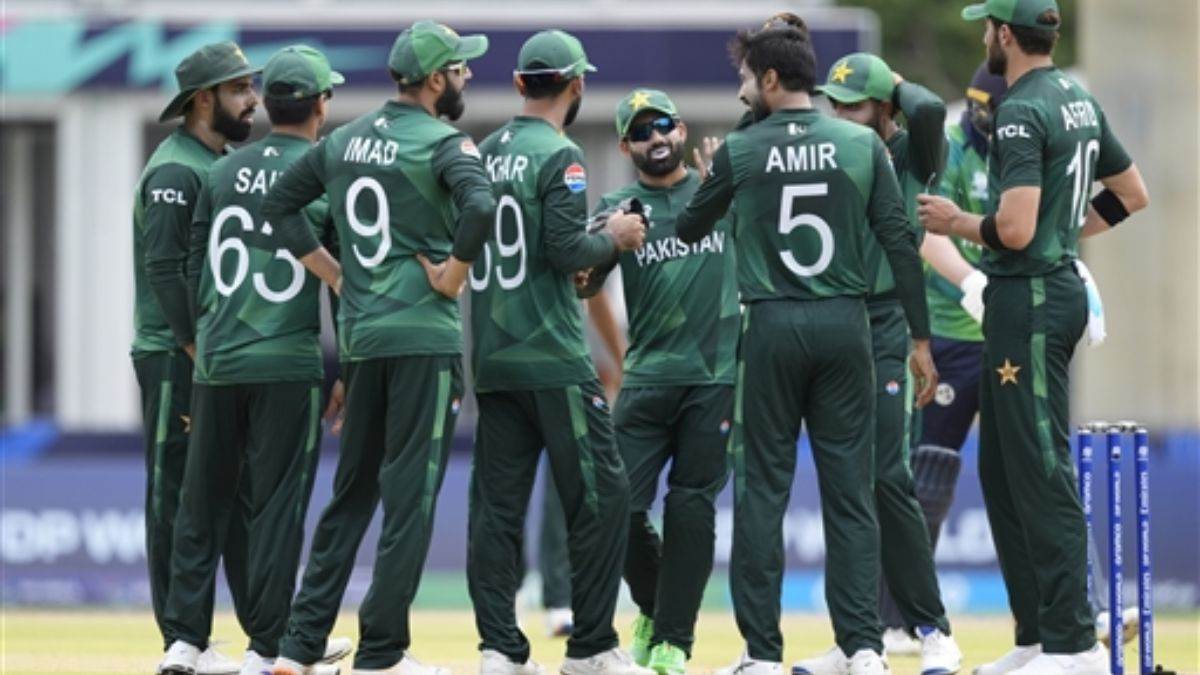 PCB ने बाबर आजम, शाहीन शाह अफरीदी और मोहम्मद रिजवान को दिया झटका, करवा ... PCB ने बाबर आजम, शाहीन शाह अफरीदी और मोहम्मद रिजवान को दिया झटका, करवा ...