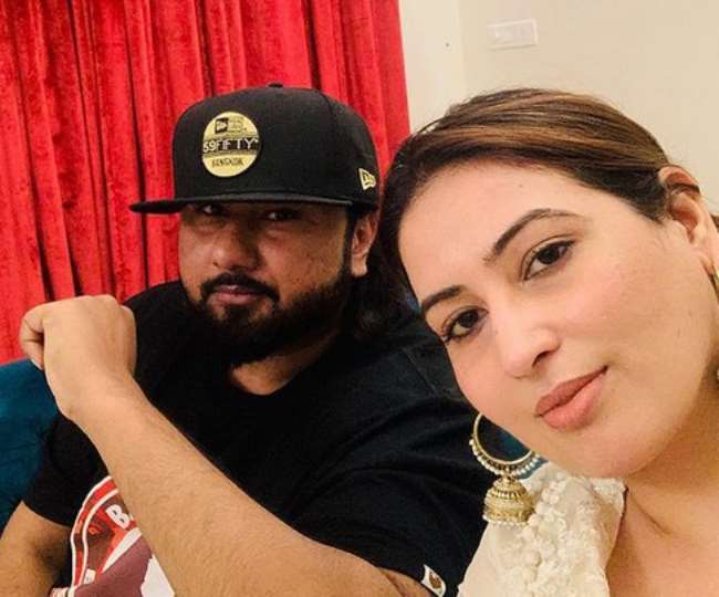 Yo Yo Honey Singh Shares Cute Picture With Wife Shalini Singh On Her