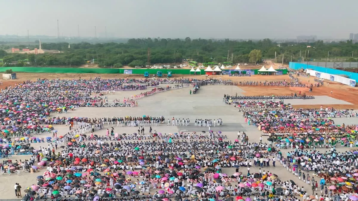 Delhi news: सबसे बड़ा मानव तिरंगा बनाने का कार्यक्रम रद्द, बुराड़ी ...