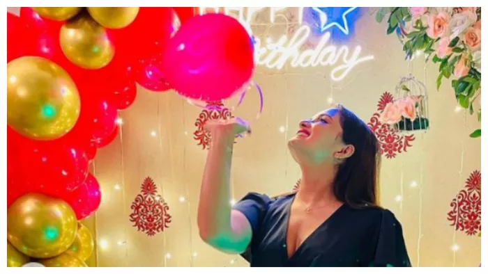 Neelam Giri B-day Celebration: इस अंदाज में नीलम गिरी ने मनाया अपना ...