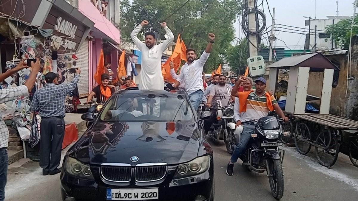 महाराजा हरि सिंह जंयती पर छुट्टी की मांग को लेकर कई जगह युवा राजपूत सभा ...