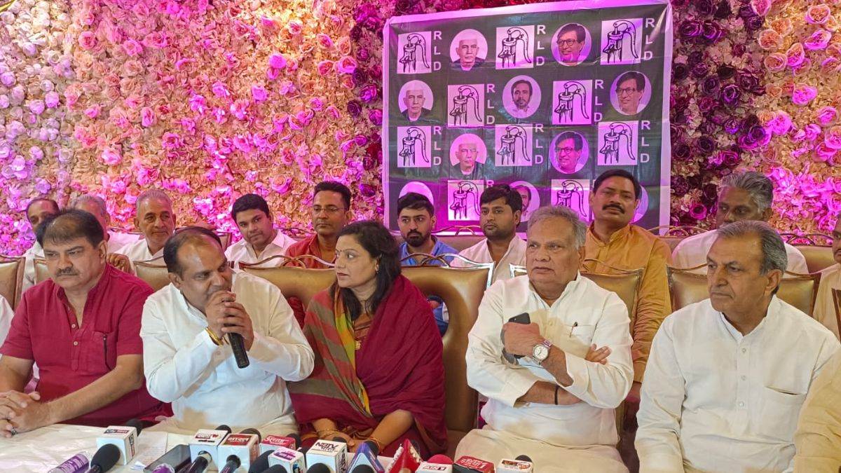 UP Politics: वेस्ट यूपी में भाजपा को झटका, नगर पालिका लोनी की चेयरमैन ...