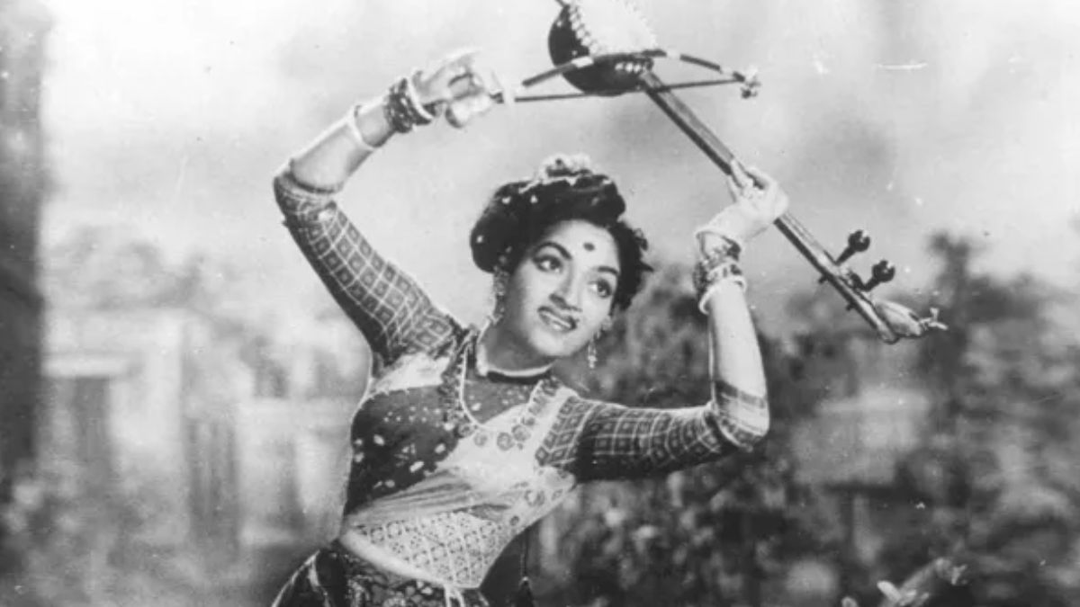 Sandhya Shantaram Death: दिग्गज एक्ट्रेस संध्या शांताराम का निधन, 87 की ...