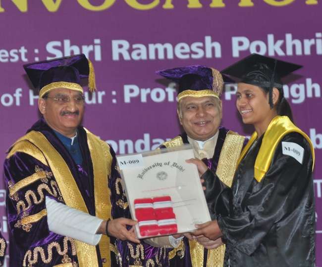 DU Convocation डीयू के इतिहास में पहली बार हुआ ऐसा तीन लाख छात्र ...