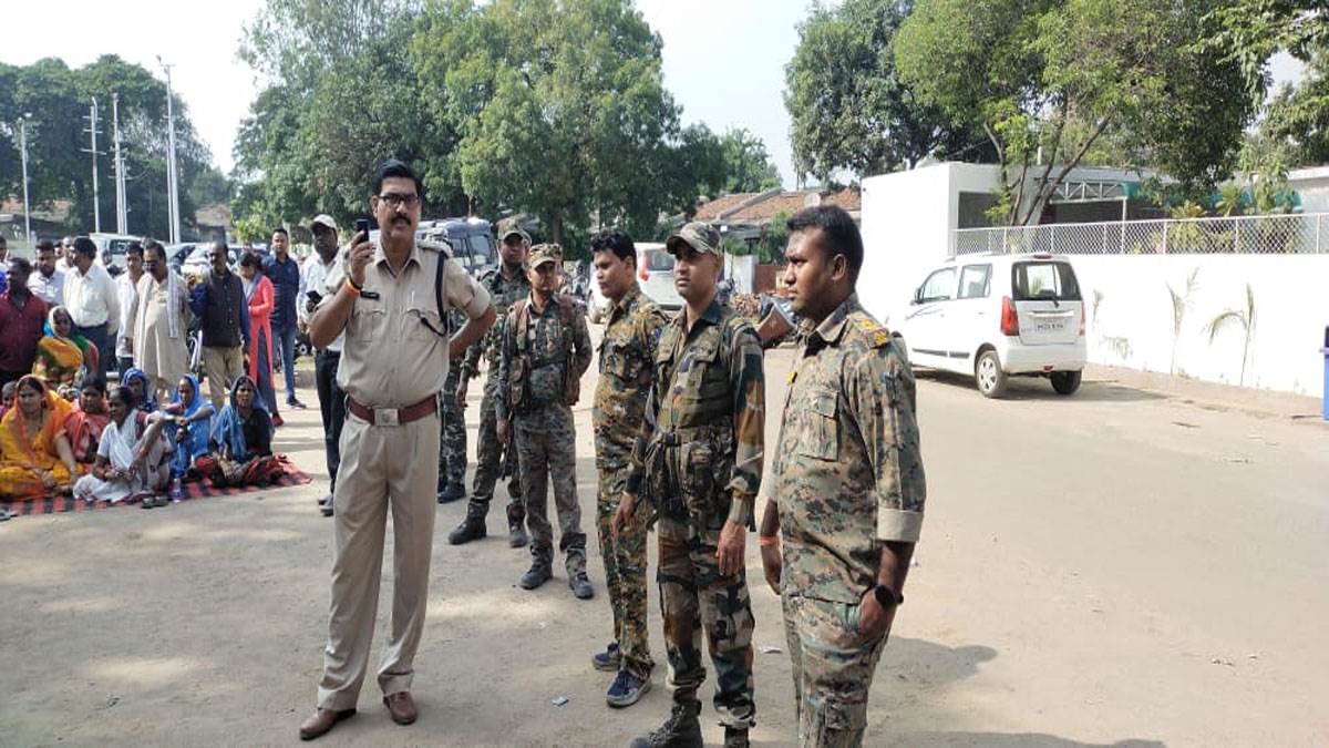IT Raid in Jharkhand: बेरमो में अनूप स‍िंंह के अलावा अजय स‍िंंह के घर पड़ रहा छापा...जान‍िए व ...