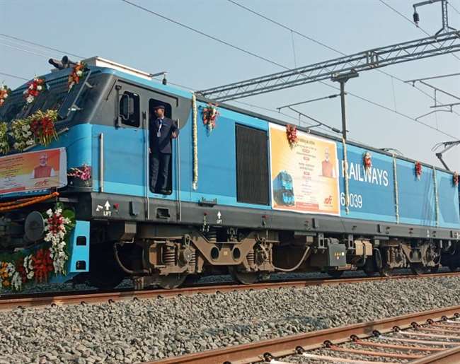 डेडीकेटेड फ्रेट कॉरीडोर पर छह दिन में दौड़ीं 53 मालगाडिय़ां, पकड़ी 90 ...