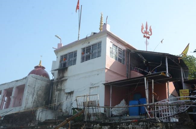 श्रद्धा के साथ-साथ आकर्षण का केंद्र होगा पहाड़ी मंदिर - Pahari temple ...