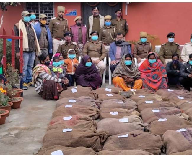 Turtle Smuggling कामाख्या एक्सप्रेस से 42 बोरी पैक 935 कछुए बरामद उत्तर ...