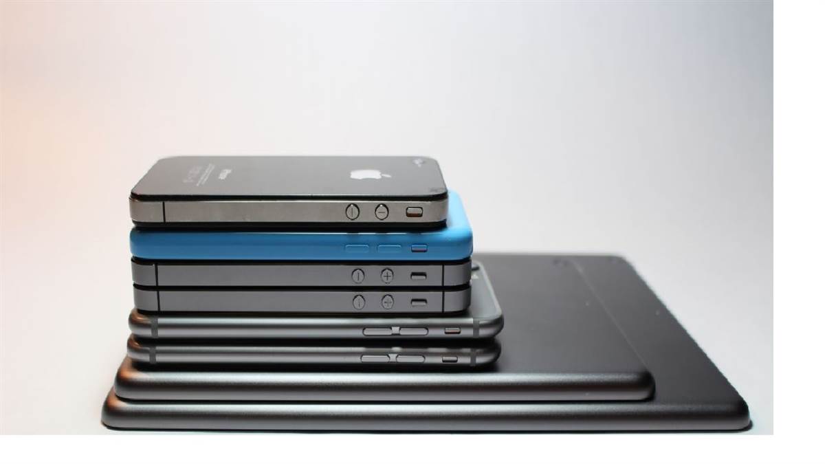 1st Gen iPhone Auction: टैटू आर्टिस्ट के पुराने आईफोन के लिए हर कोई ...