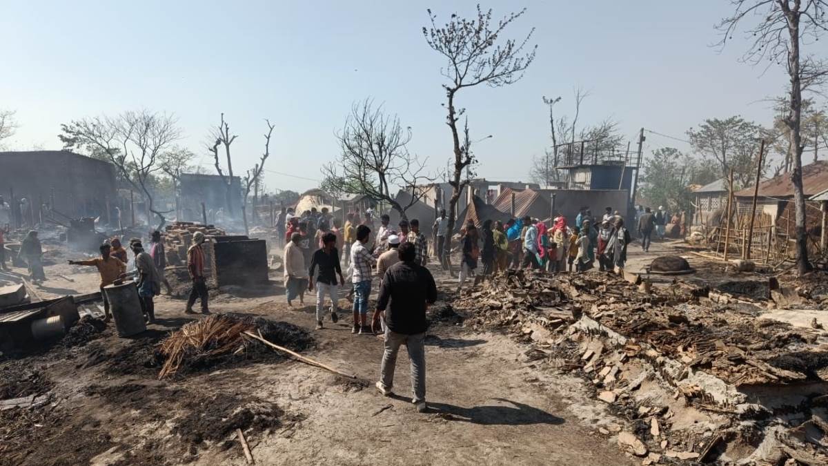 Supaul Fire News: घूरन में आग से बड़ी तबाही, 200 घर जलकर हुए राख ...