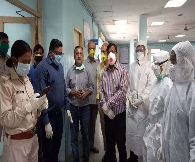 Covid-19: कोरोना पॉजिटिव महिला BGH में शिफ्ट, उसके पूरे गांव को किया जा रहा सैनिटाइज Bokaro News ...