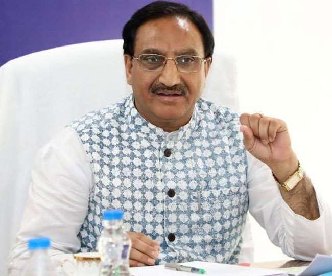 छात्रों को निशंक ने बंधाया ढाढस, कहा- पढ़ाई और भविष्य को लेकर सरकार ...