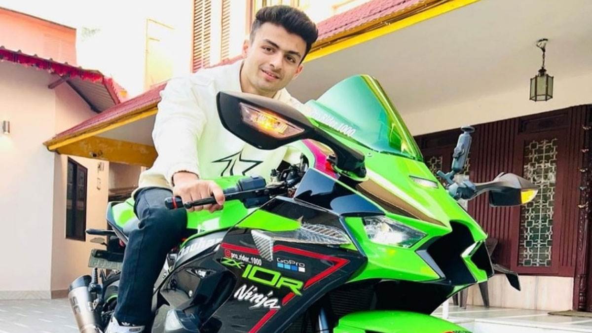 नेशनल लेवल आर्म रेसलिंग चैंपियन थे Youtuber Agastya Chauhan, जिस बाइक ...