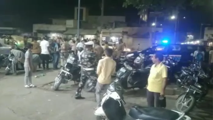 आगरा में एयरफोर्स कैंपस के बाहर बवाल, चौकी इंचार्ज घायल, वायुसेना कर्मी ...