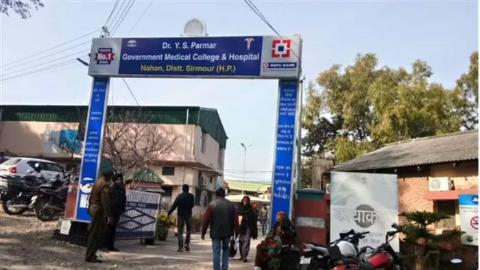Himachal News: सिरमौर में डॉ वाईएस परमार मेडिकल कॉलेज नाहन में कोरोना ...