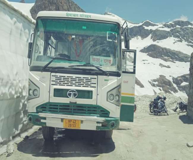 आठ महीने बाद साच पास से बस सेवा शुरू, 175 किलोमीटर लंबे रूट पर दौड़ी 37 ...