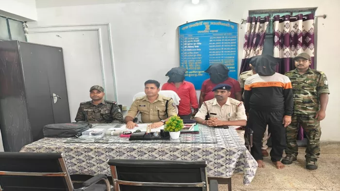 Jharkhand Crme: जाली नोट के साथ छत्तीसगढ़ जा रहे थे कारोबारी, गुमला में ...