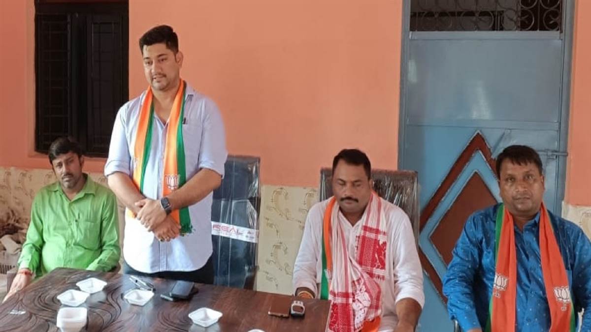 घर-घर तिरंगा फहराने की तैयारी में जुटे भाजपाई - BJP preparing to hoist ...