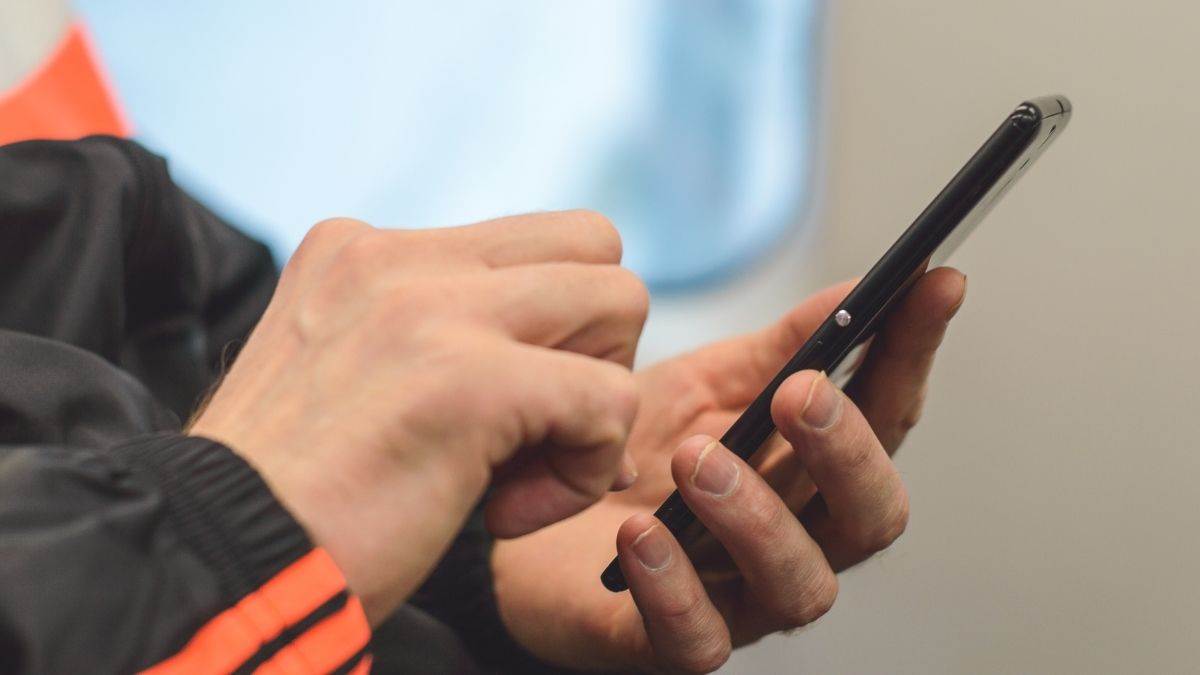 मजबूत पासवर्ड या पिन क्या है जरूरी, फोन की सुरक्षा को लेकर ये गलती पड़ ...