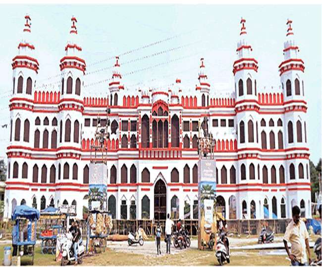 Durga Puja 2019: कहीं सजा है नेपाल का जानकी मंदिर तो कहीं बाहुबली का ...