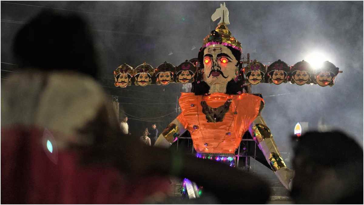 Dussehra 2022: भारत के ऐसे शहर जहां नहीं होता रावण दहन, कहीं होती है ...