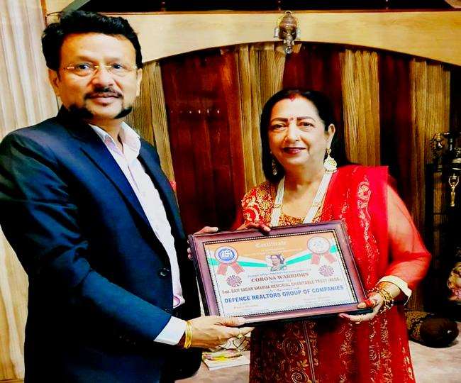 चंडीगढ़ में समाज सेविका पूनम और ज्योति सहगल को कोरोना योद्धा प्रशस्ति ...