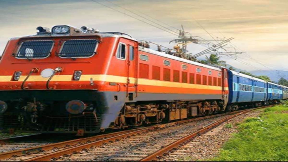 Fire in Shalimar LTT Express: नासिक के पास शालीमार एलटीटी एक्सप्रेस में ...
