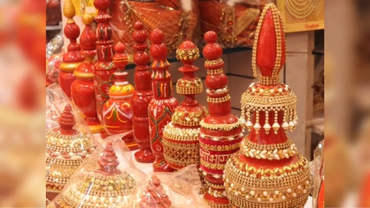 सैकड़ों परिवारों की रोजी-रोटी का जरिया है सुहागिनों का 'सौभाग्य', देश ...