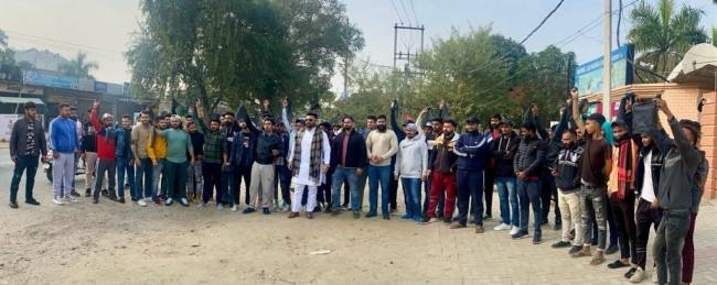 अश्वनी शर्मा के फगवाड़ा दौरे पर हंगामा, युवा कांग्रेस व भाजपा नेता आमने ...