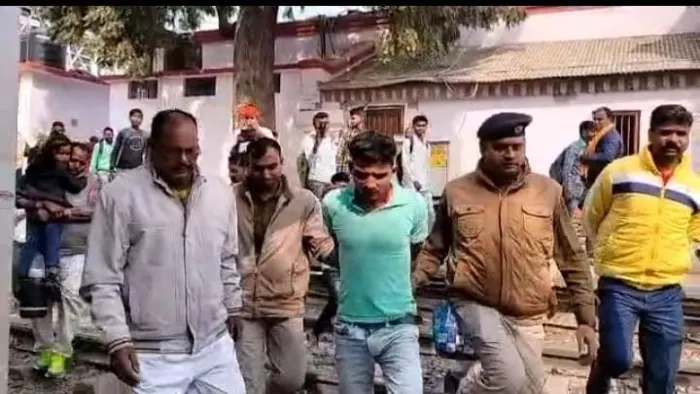 7 साल की बच्ची को युवक के चंगुल से छुड़ाया, परिवार से बिछड़ गई थी मासूम ...