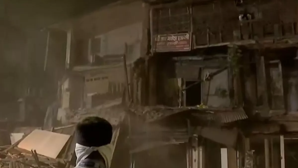 Historic Bhide Wada: यहीं लड़कियों के लिए खुला था देश का पहला स्कूल, ऐतिहासिक इमारत हुई जमींदोज ...