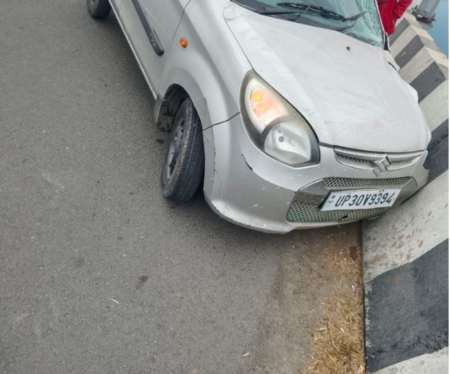 शाहजहांपुर में कोहरे के कारण हादसा, नेपाल से चंडीगढ़ जा रही बस ईंटों से ...