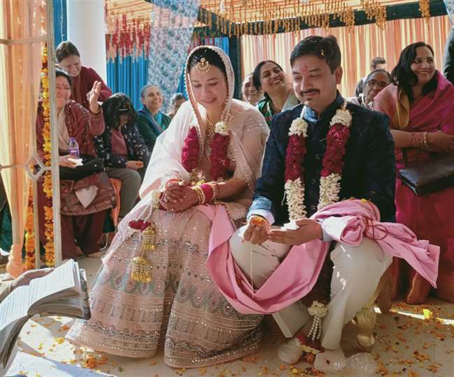 SP Shimla Monika Marriage: शादी के बंधन में बंधी IPS मोनिका भुटूंगरू ...