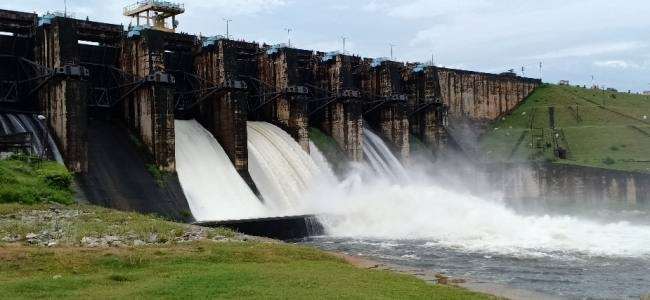 गेतलसुद डैम में फ्लोटिंग पावर प्लांट लगाने में टाटा व अडाणी ने भी दिखाई ...