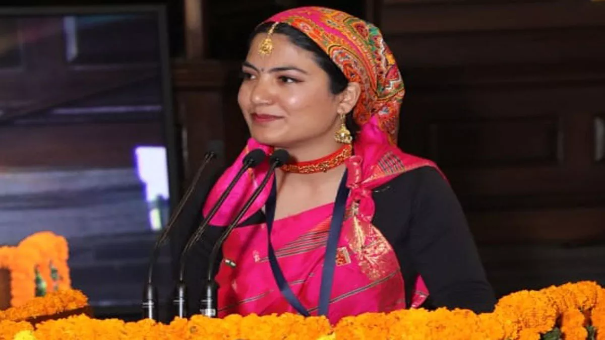 इंटरनेट मीडिया पर छाई उत्तराखंड की दिव्या नेगी, वायरल हो रहा नेशनल यूथ ...