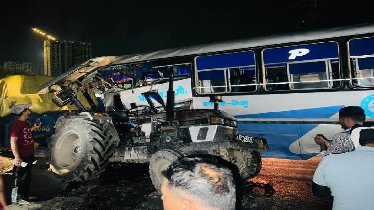Ludhiana News: बस और ट्रैक्टर-ट्राली की भीषण टक्कर में 12 घायल, तीन की ...