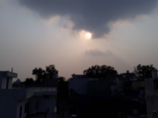 बारिश से तापमान में आई गिरावट,गर्मी से मिली राहत - fall in the ...