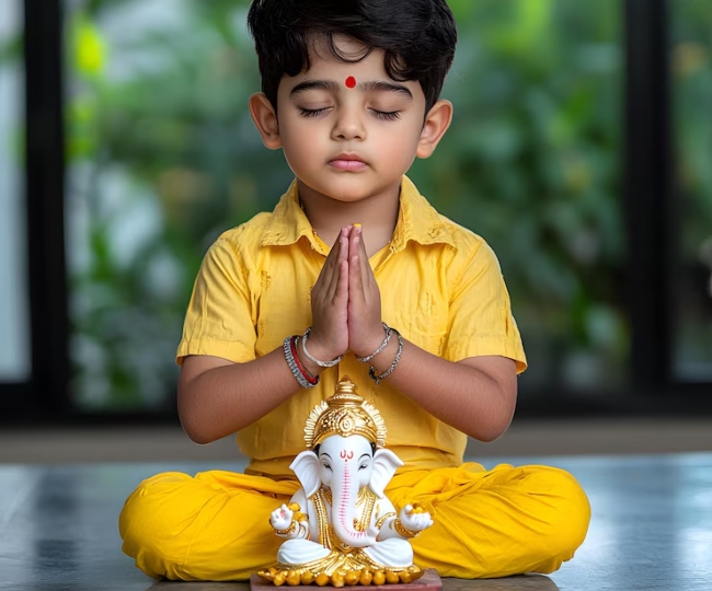 Mantra Jaap: अपने बच्चों को जरूर सिखाएं ये मंत्र, विकास में करेंगे ...