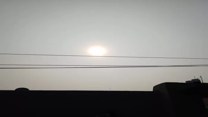 Aligarh Weather Forecast: अलीगढ़ में सूरज के तेवर तीखे, उमस भरी गर्मी ...