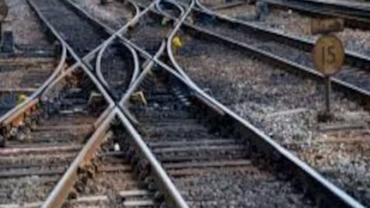 अब पटरी न टूटती है और न चटकती, Railway की नई तकनीक आ रही काम, मालगाड़ी ...
