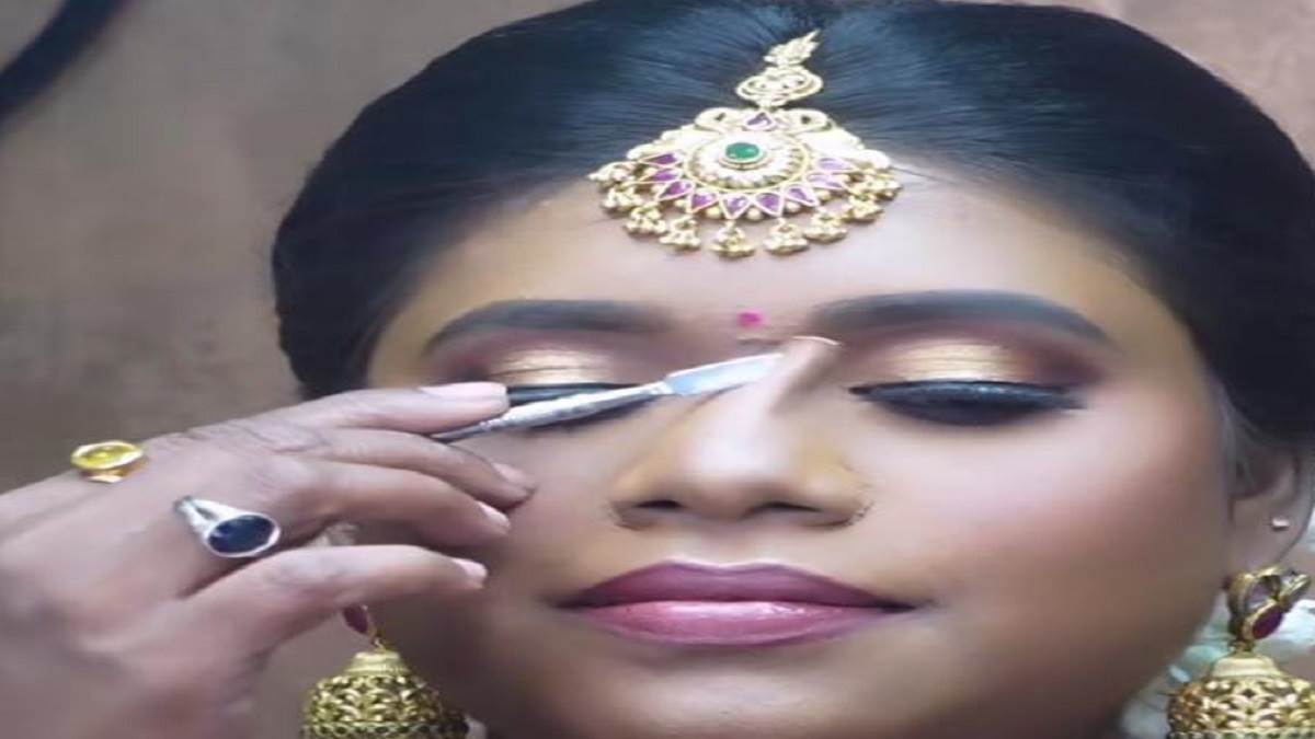 Viral Video: मेकअप से महिला की नाक हुई ऊंची‌ और बदला हुलिया, शक्ल देख ...