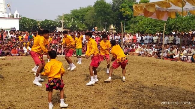 बुंदेलखंड की लोक कला का प्रतीक है दिवारी नृत्य - Diwari dance is a ...