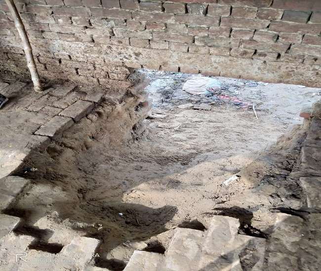 Audacity दीवार काटकर घेर में घुसे और मिट्टी हटाकर रास्‍ता बनाकर तीन ...