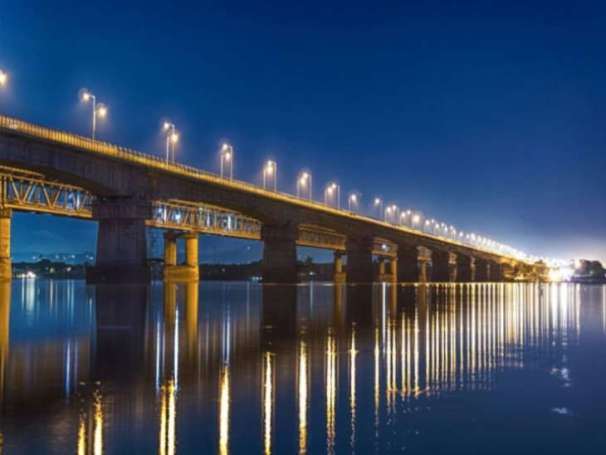 बलिया में ऊपर चलेगी ट्रेन और नीचे वाहन, गंगा में बनेगा चार किमी लंबा ...