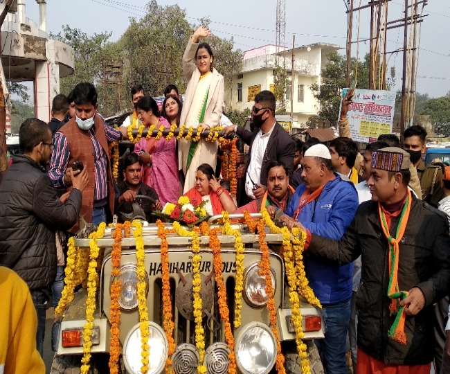 UP Election 2022: बहराइच में बोलीं अपर्णा यादव, योगीराज में गुंडों पर ...