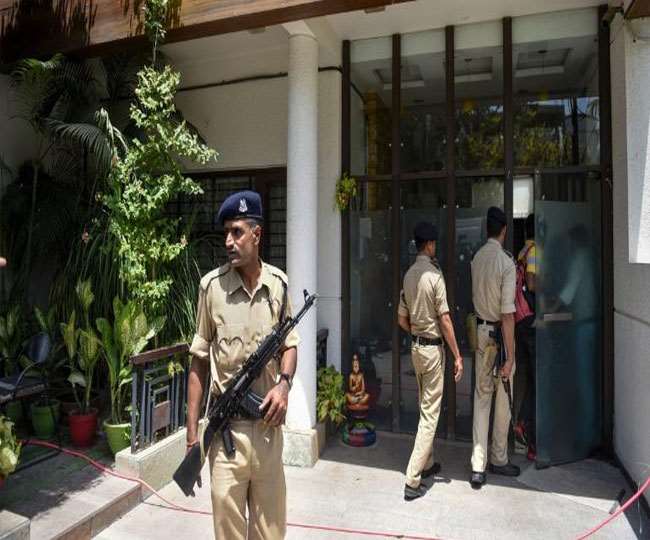 मप्र के निलंबित डीएसपी के खिलाफ बनारस सहित तीन शहरों में छापेमारी ...