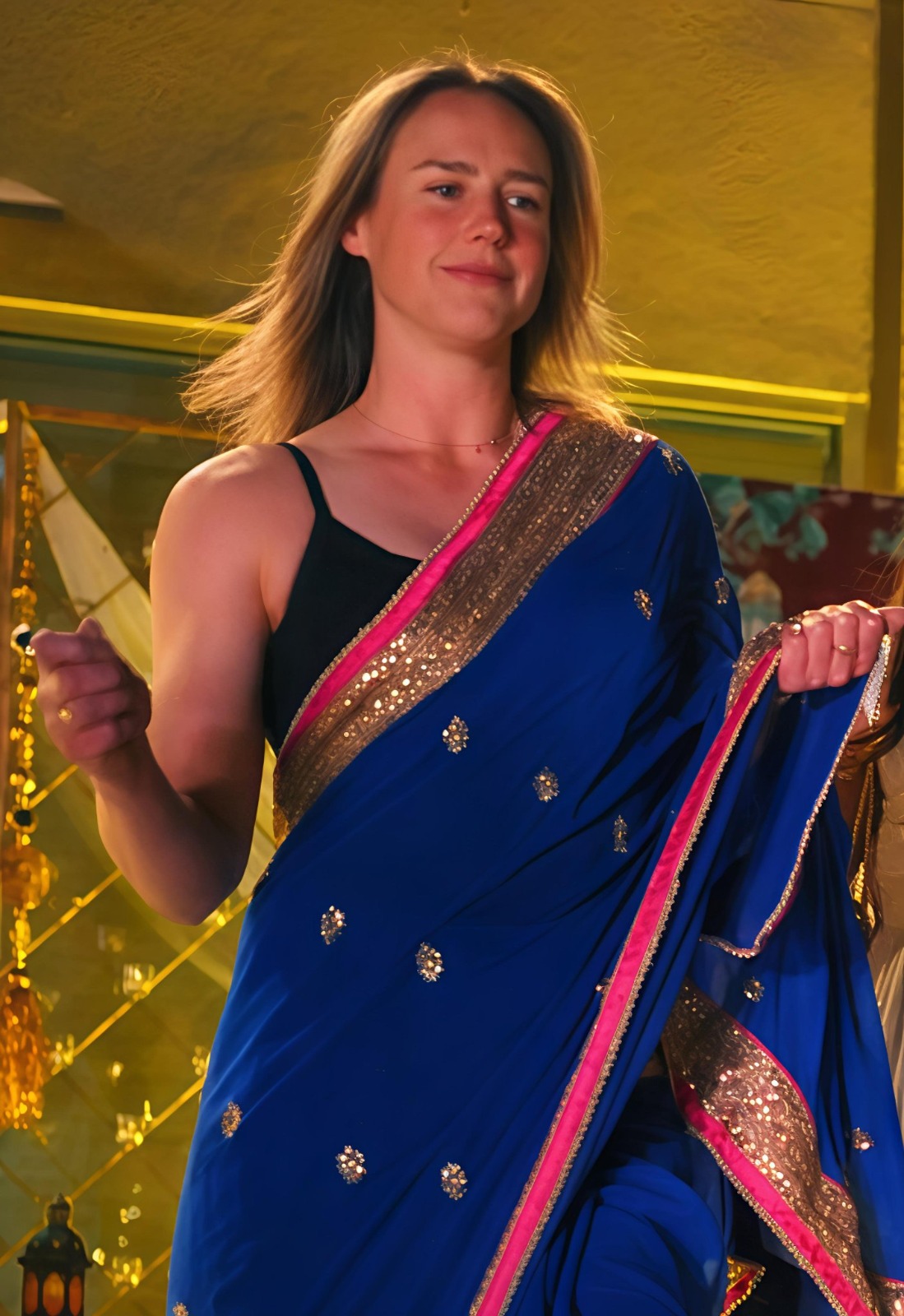 धक..धक गर्ल बनी Ellyse Perry, साड़ी पहन भारत के रंग में रंगी; डेट पर ...