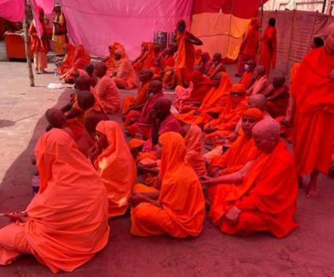 Juna Akhada and Female Naga Sadhus: नागा संन्यासी बनने के लिए 200 ...