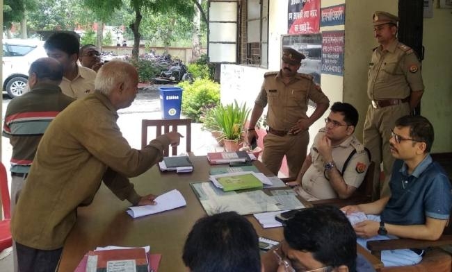 पहले थाना समाधान दिवस में डीएम संग पहुंचे एसपी - thana samadhan divas